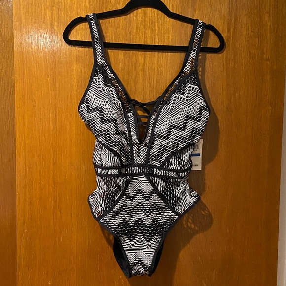 BECCA | Swim | Reveal Plunge One Piece Swimsuit | Poshmark